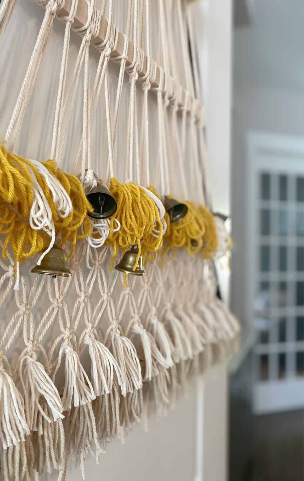 macramé christmas card holder - My French Twist