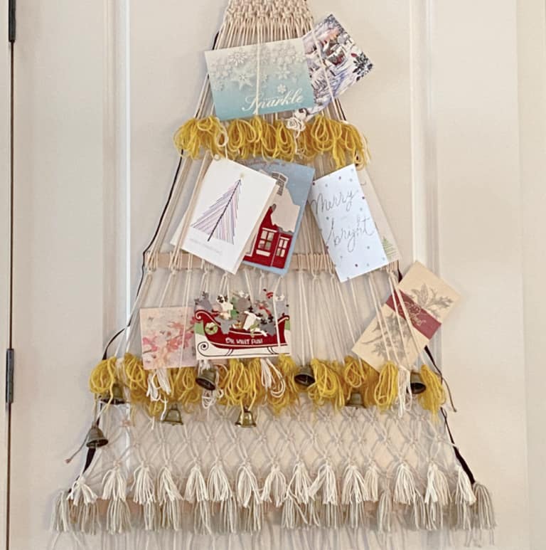 macramé christmas card holder - My French Twist